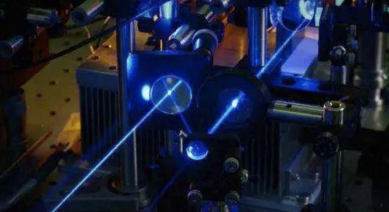 为什么荷兰ASML不敢拒绝美国禁令，对华出口EUV光刻机？