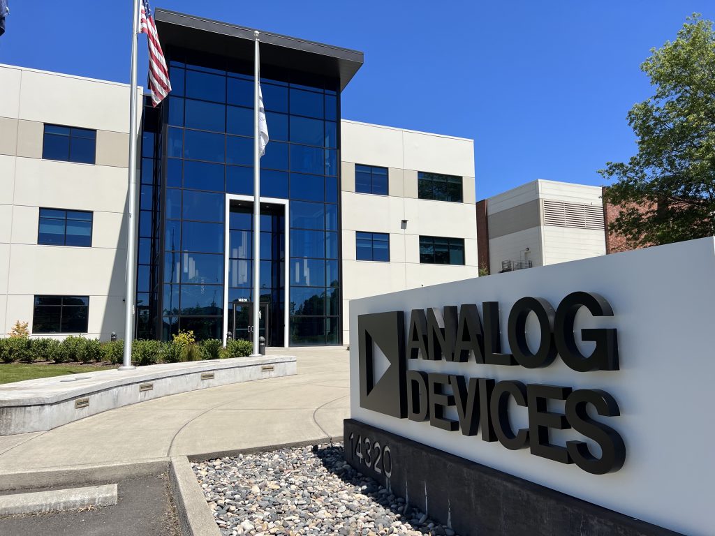 亚德诺半导体（Analog Device是ADI）是财富500强半导体生产商